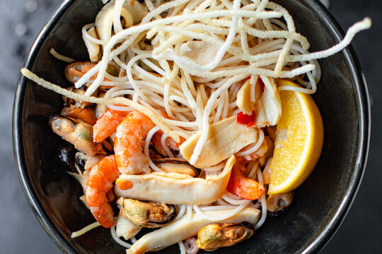 「Chapche」の写真素材 | 110件の無料イラスト画像 | Adobe Stock