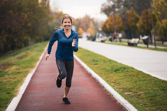 Jogging Images – Browse 687,792 Stock Photos, Vectors, and Video ...