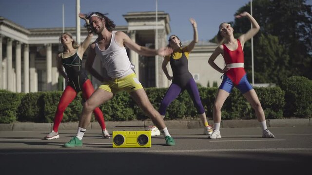 People Dancing In The 80S Images – Browse 8,650 Stock Photos, Vectors ...