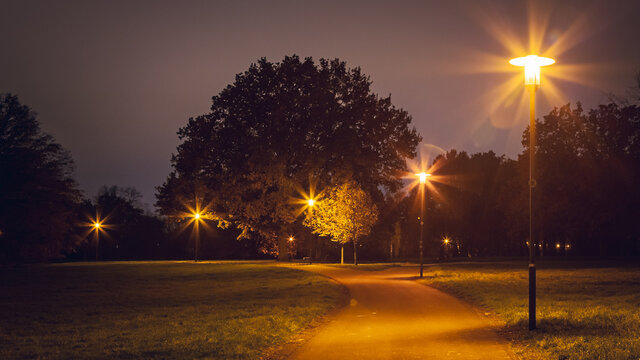 "Street Lights" Images – Browse 23,044 Stock Photos, Vectors, and Video ...