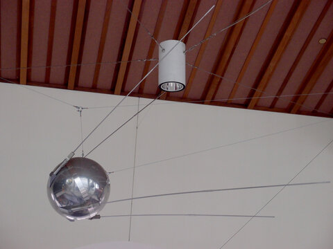 "Sputnik 1" Bilder – Durchsuchen 16,301 Archivfotos, Vektorgrafiken und ...
