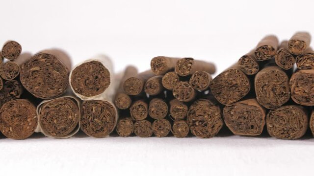 「Cigarillo」の画像 - 2,811 件の Stock 写真、ベクターおよびビデオ | Adobe Stock