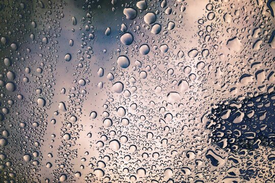 Wassertropfen Transparent Bilder – Durchsuchen 204,099 Archivfotos ...