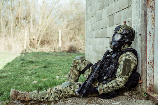 Airsoft Gas Mask Loadout