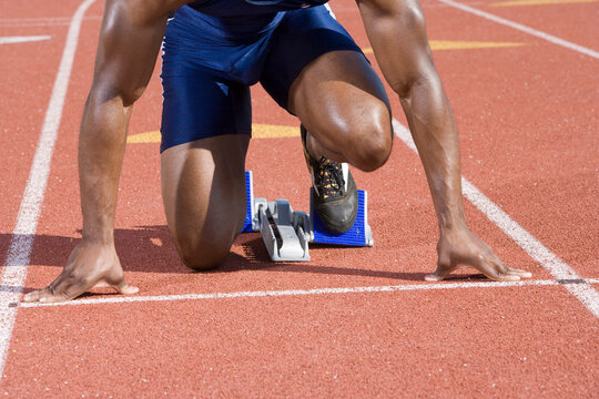 Afbeeldingen over "Starting Blocks" – Blader in stockfoto's, vectoren ...