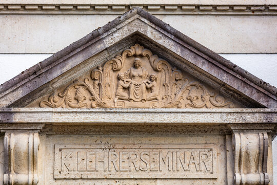 Alto-Relief Bilder – Durchsuchen 5,232 Archivfotos, Vektorgrafiken und ...