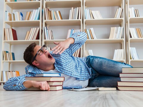 รูปภาพOverstudying – เลือกดูภาพถ่ายสต็อก เวกเตอร์ และวิดีโอ117 | Adobe ...