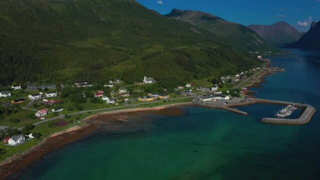 Skaland 影像 – 瀏覽 269 個素材庫相片、向量圖和影片 | Adobe Stock