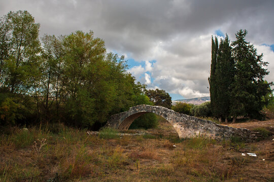 Lusignan Bilder – Durchsuchen 268 Archivfotos, Vektorgrafiken und ...