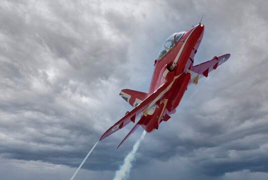 "Red Arrows" Images – Browse 841 Stock Photos, Vectors, and Video ...