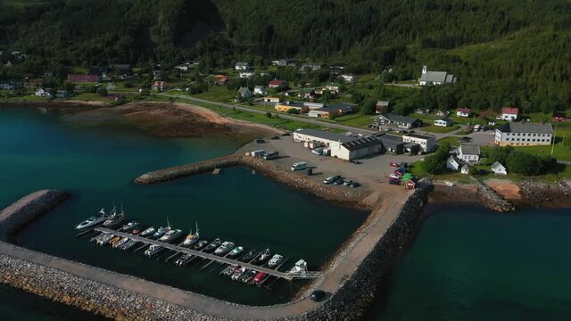 Skaland Imagens – Procure 271 fotos, vetores e vídeos | Adobe Stock