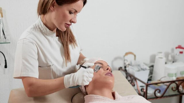 Maderotherapy Bilder – Durchsuchen 804 Archivfotos, Vektorgrafiken und ...