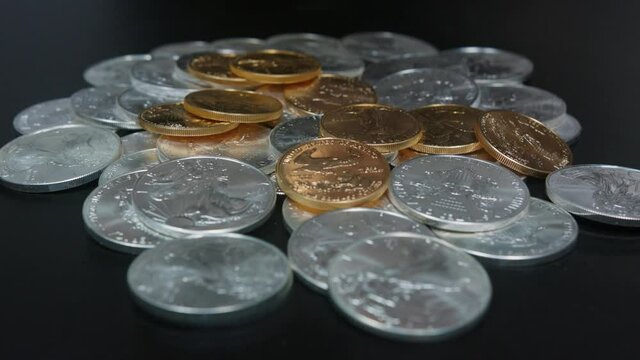 "Silver Coins" Imagens – Procure 16,193 fotos, vetores e vídeos | Adobe ...