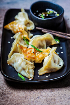 Gyoza Bilder – Durchsuchen 37,239 Archivfotos, Vektorgrafiken und ...