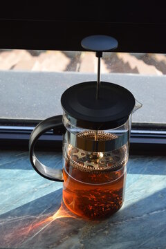 Tee Kochen"」の写真素材 | 159件の無料イラスト画像 | Adobe Stock