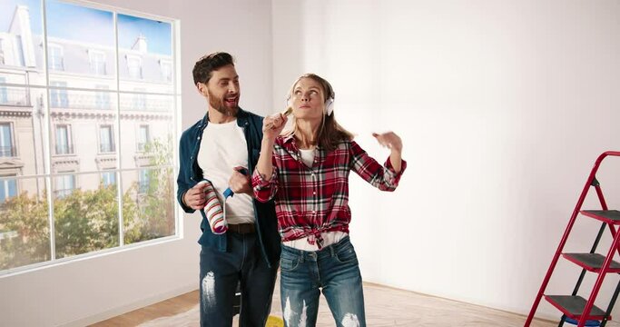 Couple Home Renovation Dancing Images – Browse 663 Stock Photos ...