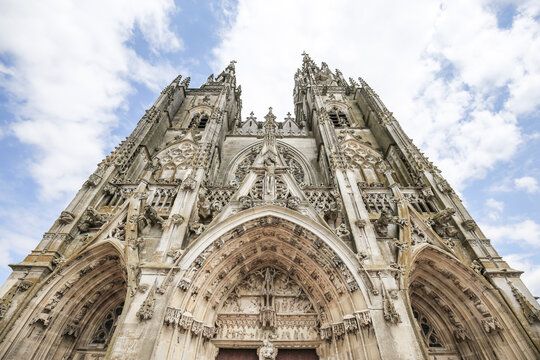 Spitzbogen 이미지 – 찾아보기 1,213 스톡 사진, 벡터 및 비디오 | Adobe Stock