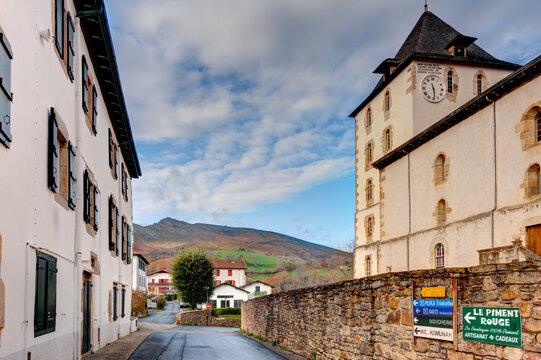 รูปภาพRhune – เลือกดูภาพถ่ายสต็อก เวกเตอร์ และวิดีโอ1,130 | Adobe Stock