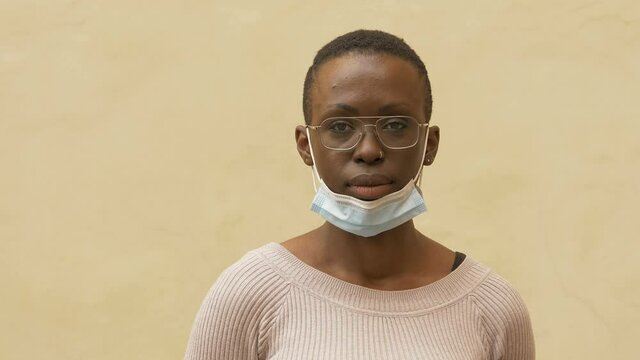 Embarrased Bilder – Durchsuchen 278 Archivfotos, Vektorgrafiken und ...