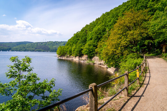 Rurtalsperre Bilder – Durchsuchen 714 Archivfotos, Vektorgrafiken und ...