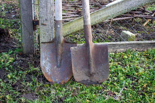 Shovel Digging Business