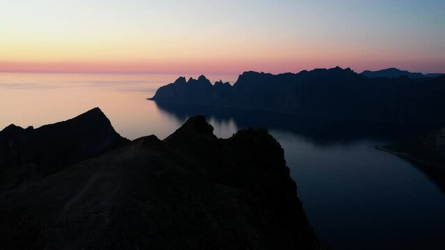 "Nightless Night" - Images et vidéos libres de droits | Adobe Stock