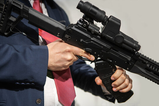 Machinegun bilder – Bläddra bland 38,803 stockfoton, vektorer och ...