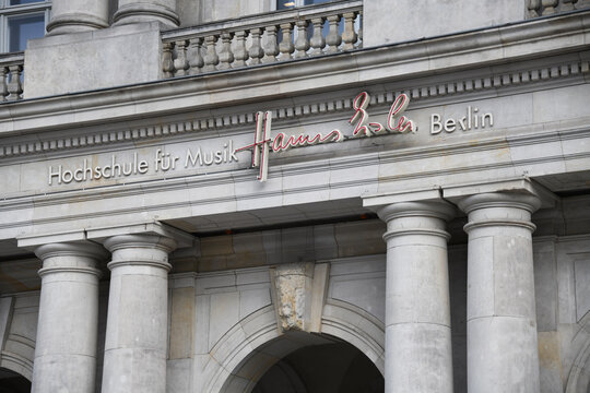 301 BEST 4R IMAGES, STOCK PHOTOS & VECTORS | Adobe Stock