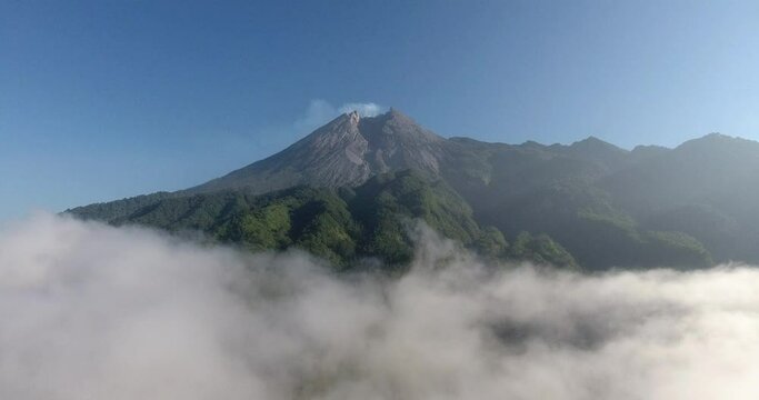 รูปภาพMerapi – เลือกดูภาพถ่ายสต็อก เวกเตอร์ และวิดีโอ3,593 | Adobe Stock