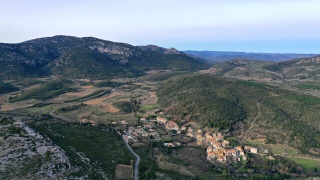 Garrigues bilder – Bläddra bland 2,575 stockfoton, vektorer och videor ...