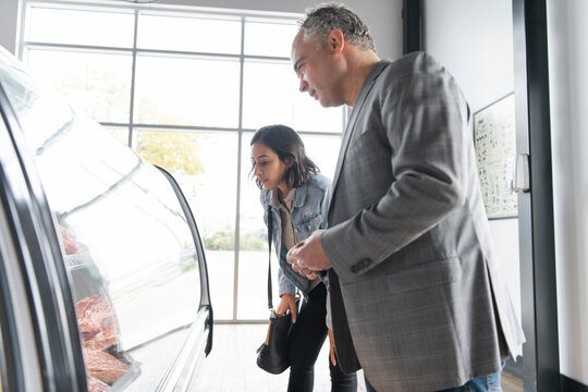 Afbeeldingen over Zorgvuldigheid – Blader in stockfoto's, vectoren en ...
