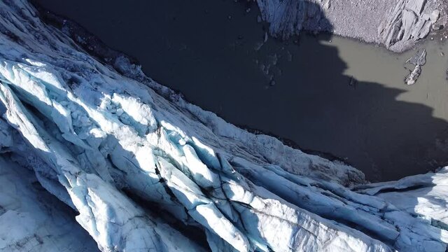 รูปภาพMeltwater – เลือกดูภาพถ่ายสต็อก เวกเตอร์ และวิดีโอ27,180 | Adobe ...