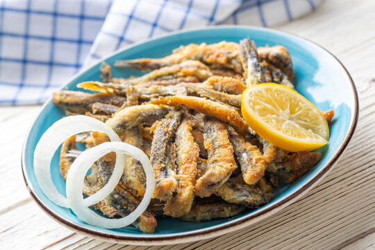 Tava bilder – Bläddra bland 2,630 stockfoton, vektorer och videor ...