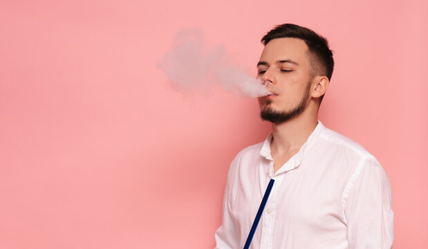 Male Model Smoking Images – Browse 94,460 Stock Photos, Vectors, and ...