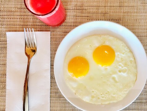 Pink Egg Yolk Bilder – Durchsuchen 5,299 Archivfotos, Vektorgrafiken ...