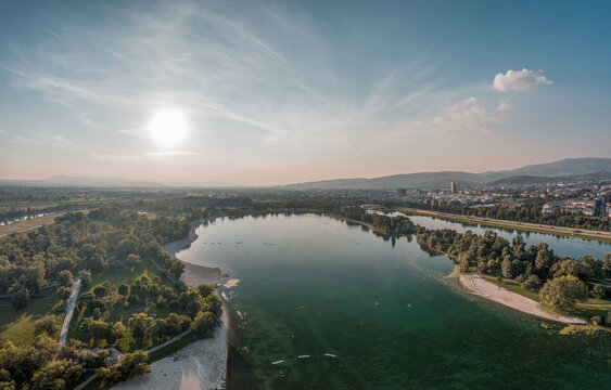 รูปภาพJarun – เลือกดูภาพถ่ายสต็อก เวกเตอร์ และวิดีโอ827 | Adobe Stock