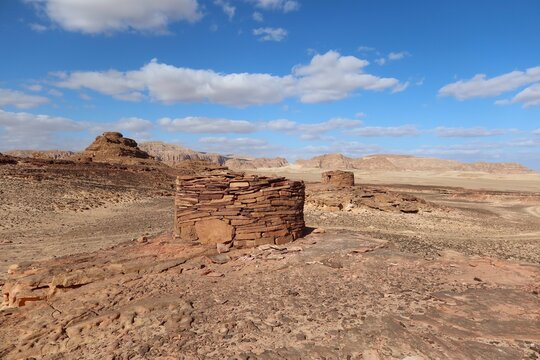 Nawamis Bilder – Durchsuchen 28 Archivfotos, Vektorgrafiken und Videos ...