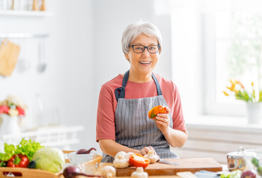 Vector Old Women Cooking Images – Browse 2,273 Stock Photos, Vectors ...