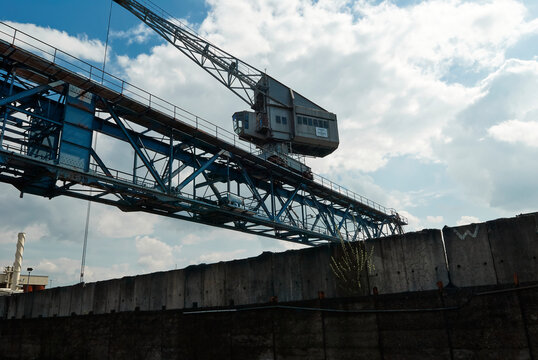 Containerkran Зображення — огляд 625 Стокові фото, векторні зображення ...