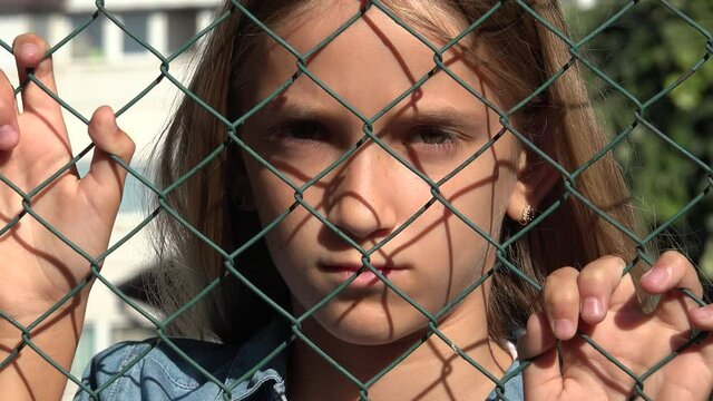 Child Abuse"」の写真素材 | 7,652件の無料イラスト画像 | Adobe Stock