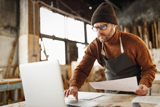 Workman Images – Browse 227,684 Stock Photos, Vectors, and Video ...