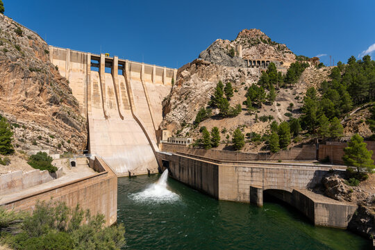 La-Mancha Images – Browse 106 Stock Photos, Vectors, and Video | Adobe ...