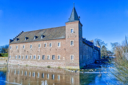 Erftstadt-Bilder: Stock-Fotos & -Videos. | Adobe Stock