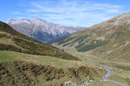 Splügenpass Bilder – Durchsuchen 887 Archivfotos, Vektorgrafiken und ...