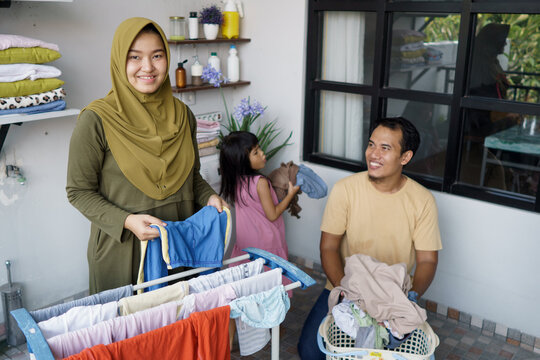 Hijab Muslim Cleaning Images – Browse 3,757 Stock Photos, Vectors, and ...