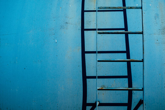 Metallleiter Bilder – Durchsuchen 67,083 Archivfotos, Vektorgrafiken ...