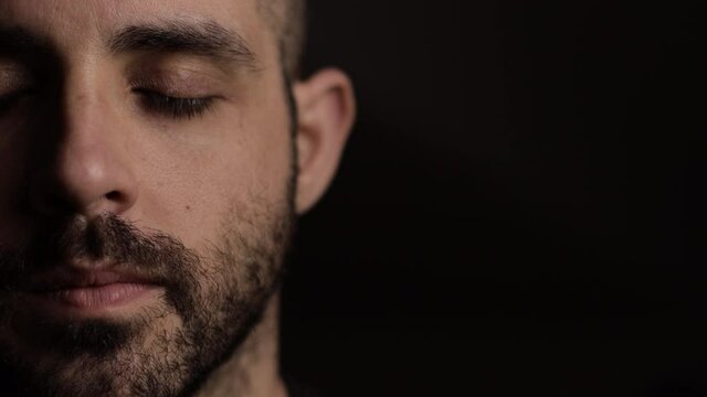 Low Key Lighting Bilder – Durchsuchen 27,244 Archivfotos ...
