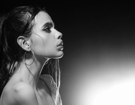 "Woman Studio"-Bilder: Stock-Fotos & -Videos. | Adobe Stock
