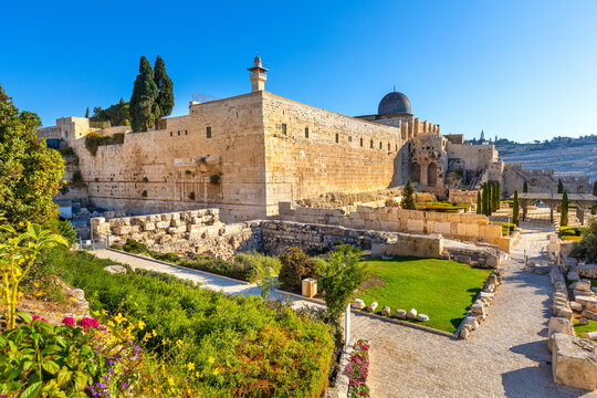Al-Aqsa Images – Browse 86 Stock Photos, Vectors, and Video | Adobe Stock