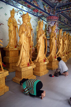 รูปภาพProsternation – เลือกดูภาพถ่ายสต็อก เวกเตอร์ และวิดีโอ76 | Adobe ...